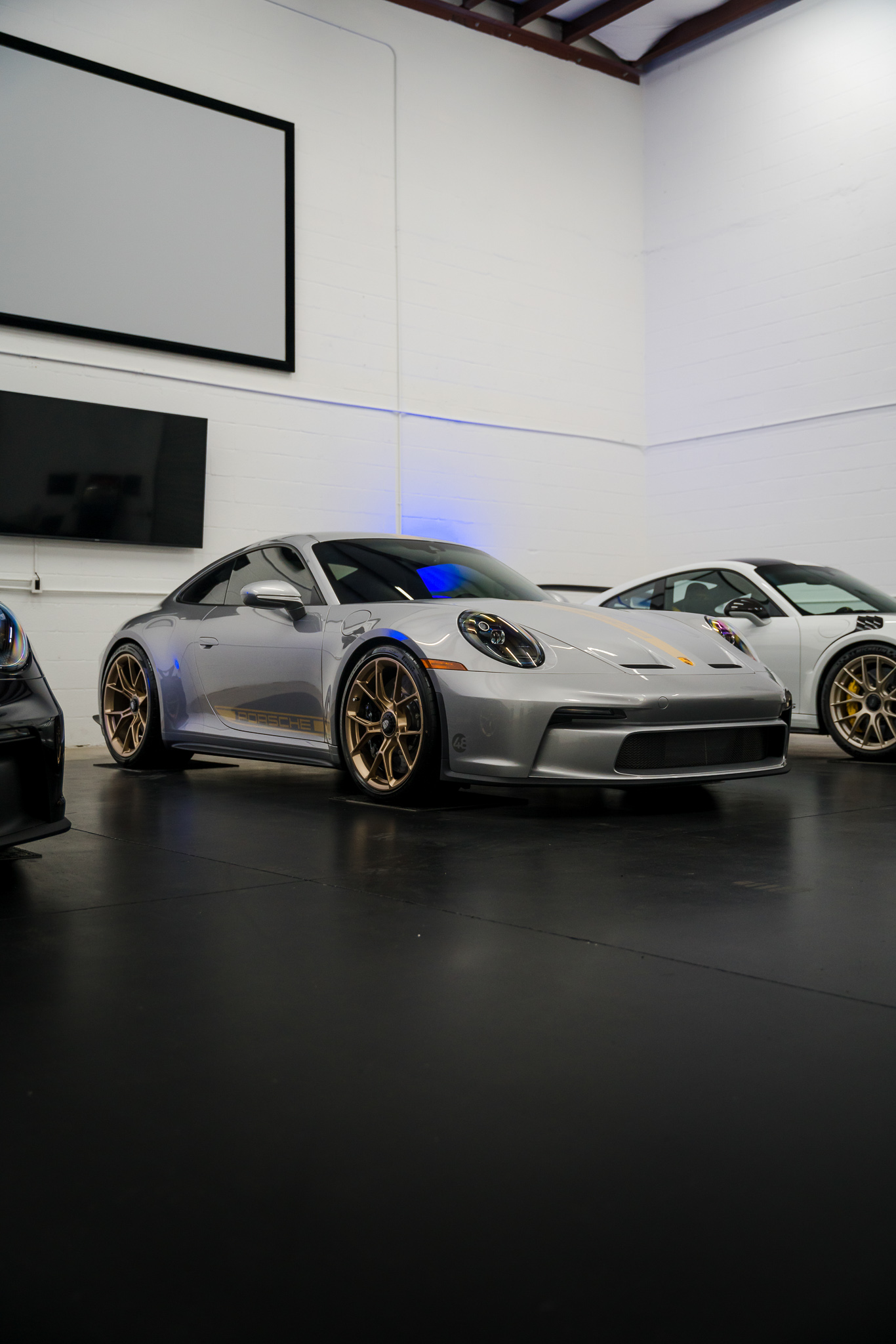 Porsche 911 GT3 Touring - Rally Point Garage